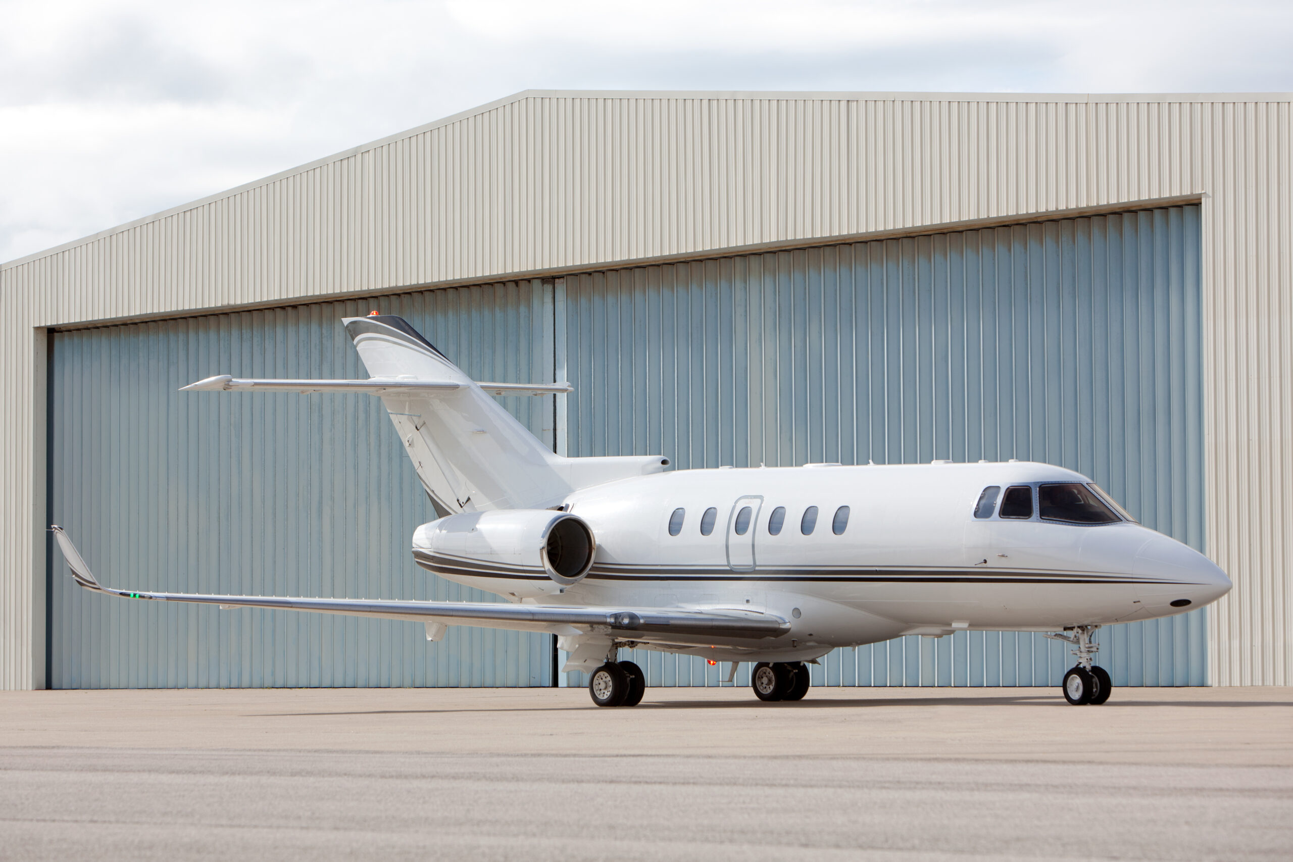 Aircraft Hangar Clear Span Design: Why Column-Free Space Matters ...